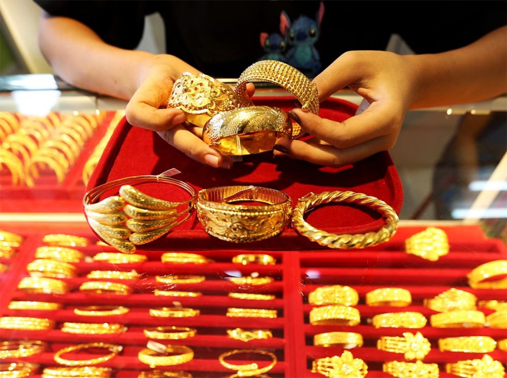 Gold and Silver Prices Drop Again in Nepal